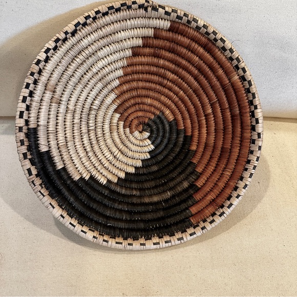 Mainly Baskets | Accents | Nwt Zambia Africa Handmade Basket Made By ...